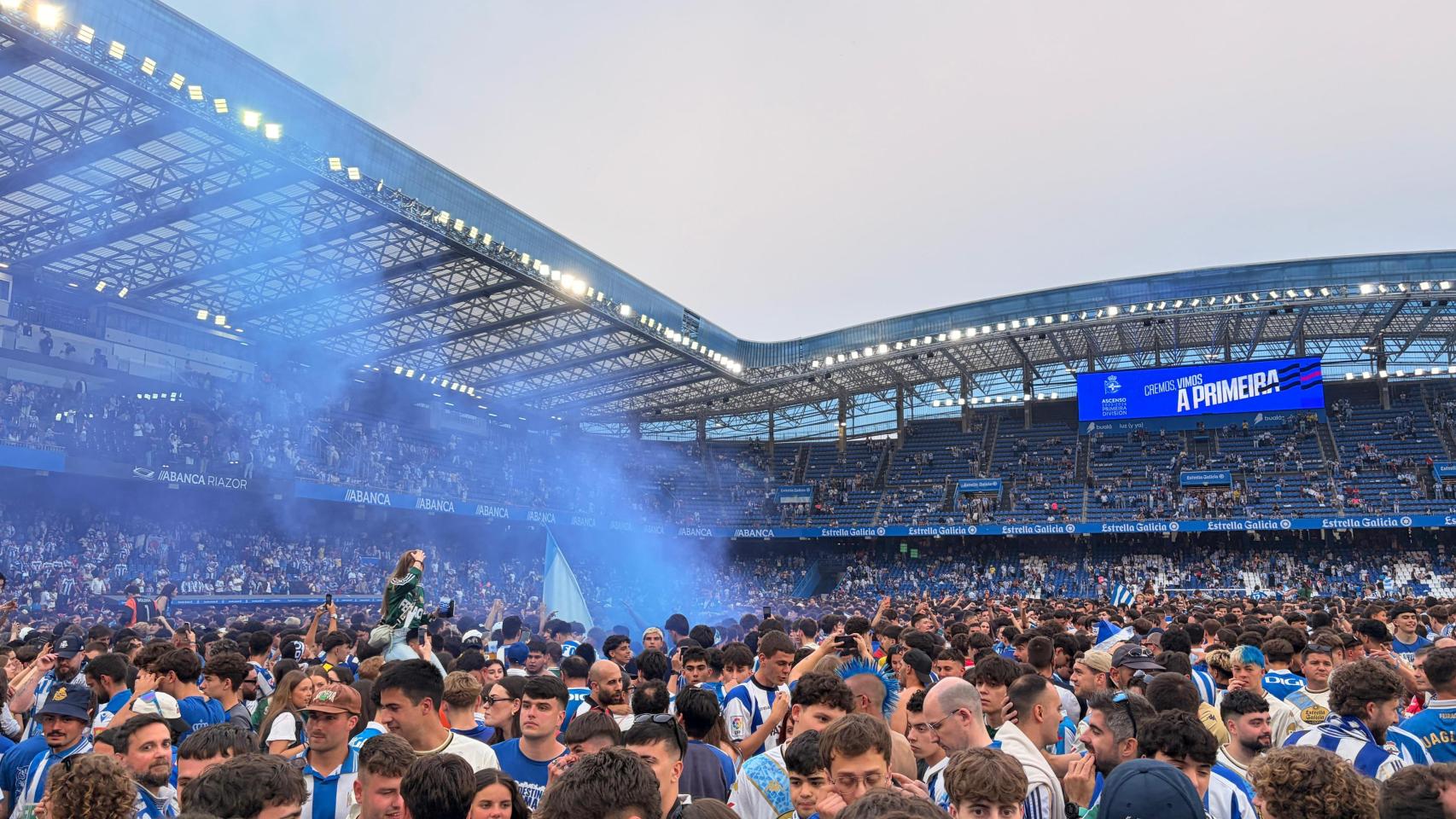 El Deportivo condena los actos vandálicos en Riazor tras el ascenso y ...