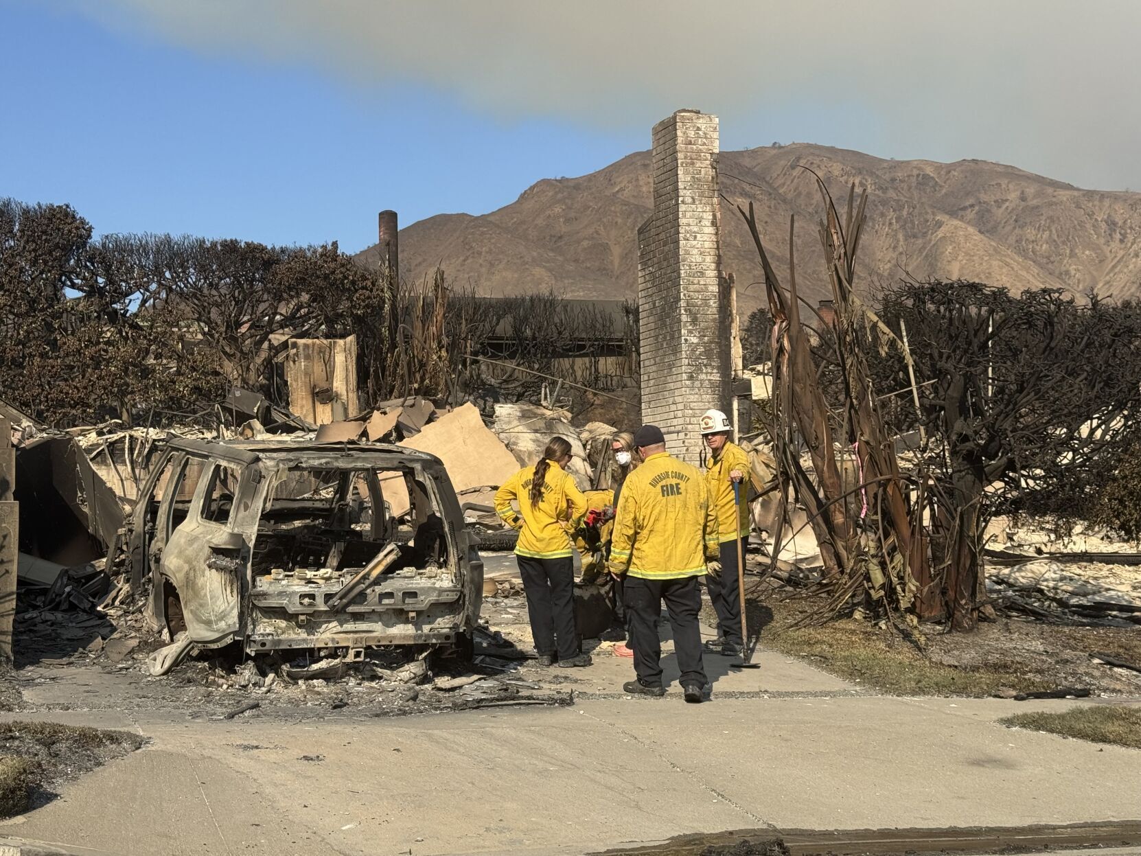 Cancer-causing toxins traveled miles from Palisades and Eaton burn ...