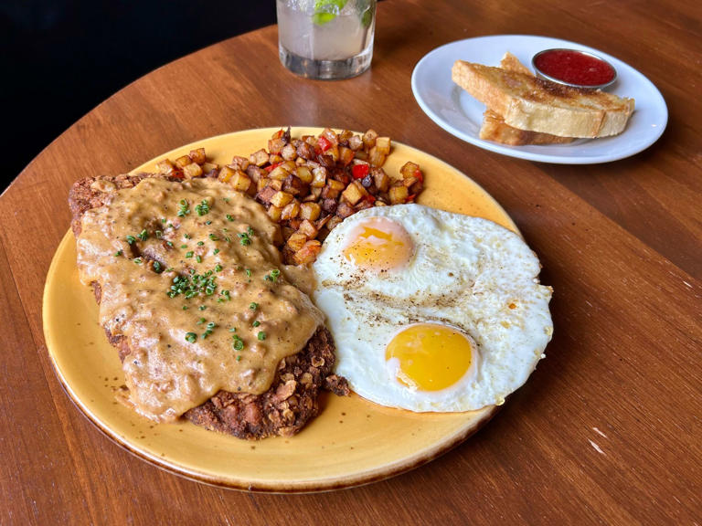Portland’s best new brunches of 2026 offer ube pancakes, churro waffles ...