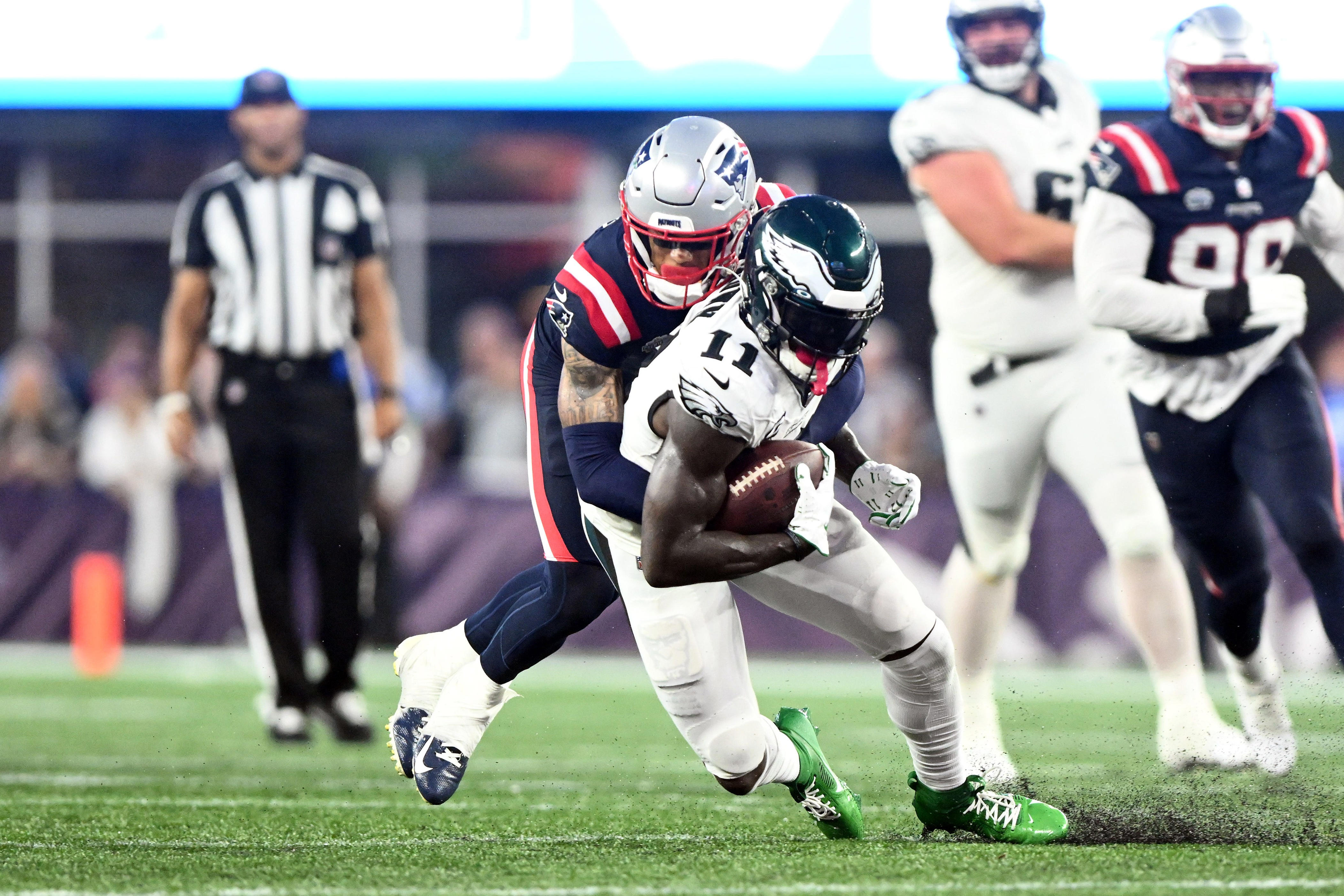 What does AJ Brown trade mean for Patriots, Eagles? Grading the deal