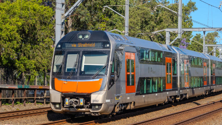 Contracts awarded for first stage of $3.9bn The Wave rail project