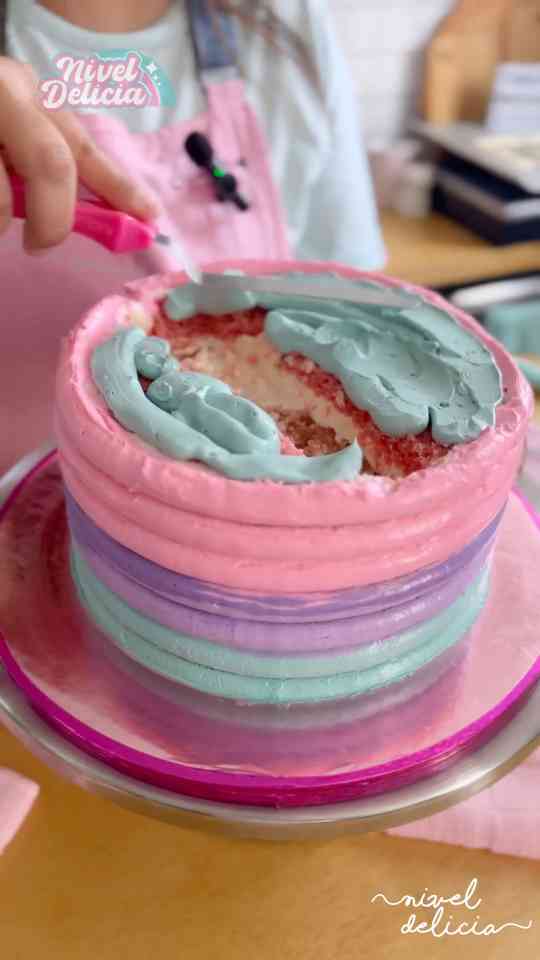 Pastel pool party inspirado en Barbie