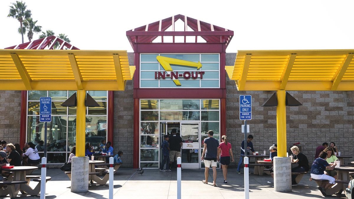 First-time In-N-Out visitors miss these money-saving ordering tricks ...