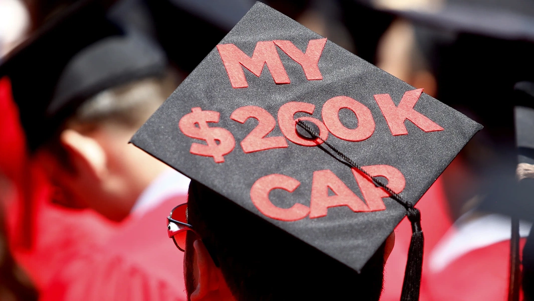 SCAD awards record degrees as grads enter evolving job market