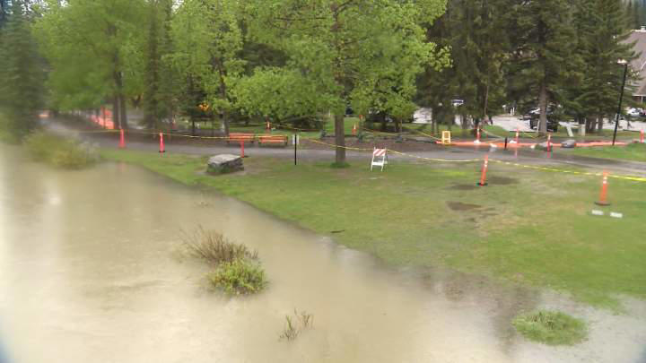 Banff monitoring Bow River for flooding amid heavy downpour, snowpack melt