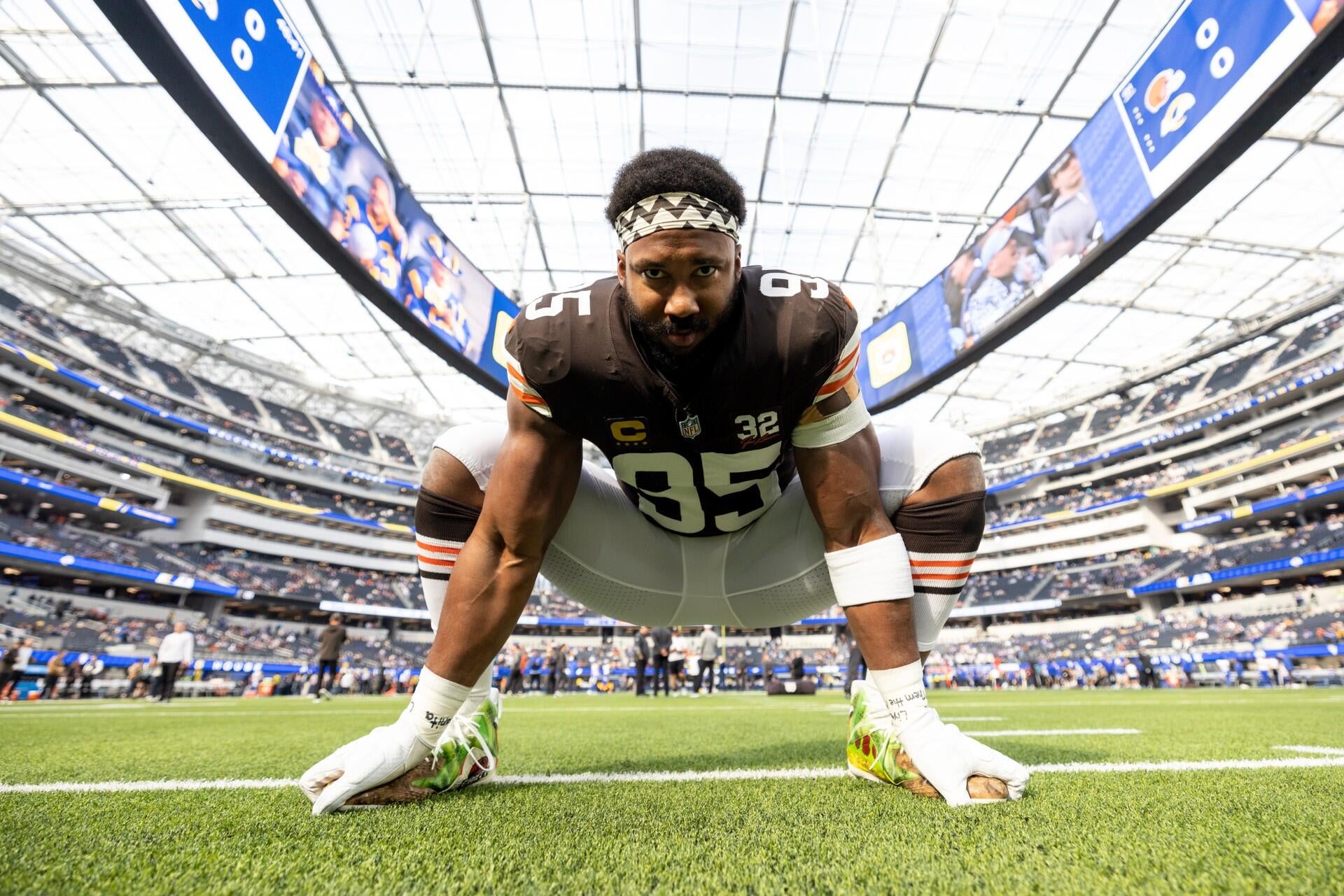All in 2.0: Rams' Myles Garrett trade signals push for second SoFi ...