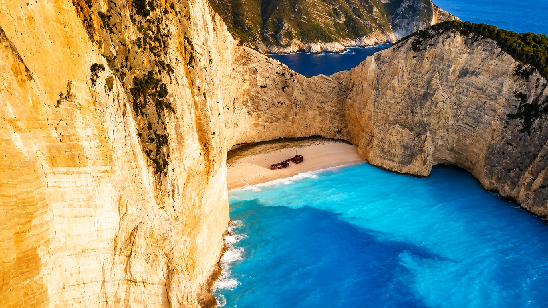 A shipwreck turned this bay into a landmark