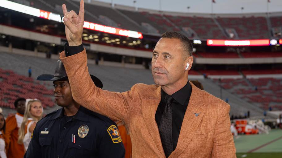 4-star EDGE praises the Texas Longhorns as other SEC teams circle overhead