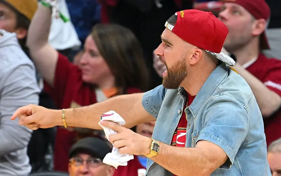 Travis Kelce cites love for game in return decision