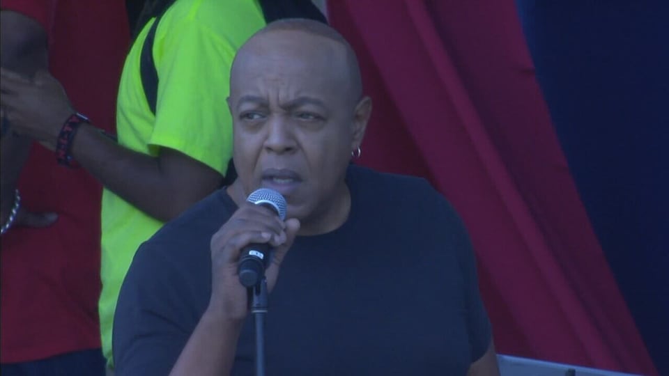 Atlanta music legend Peabo Bryson suffers stroke. What you need to know ...