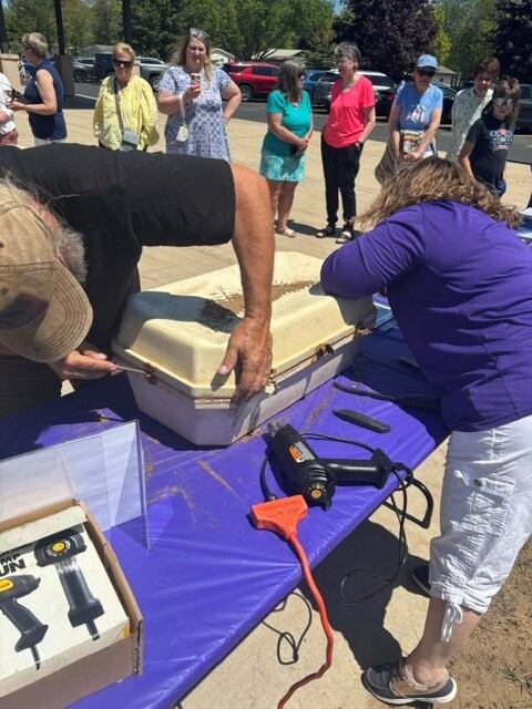 Gladstone students unearth time capsule