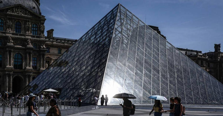 Louvre heist to be turned into film