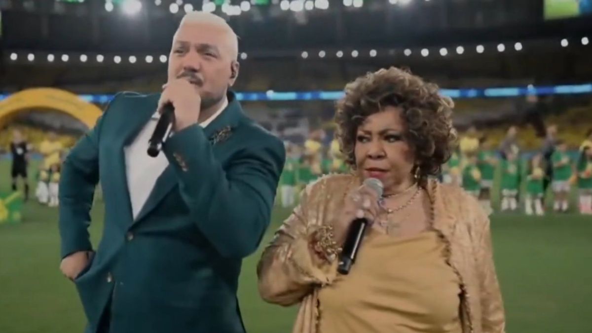 Relembre famosos que já viraram meme por errarem letra do hino nacional