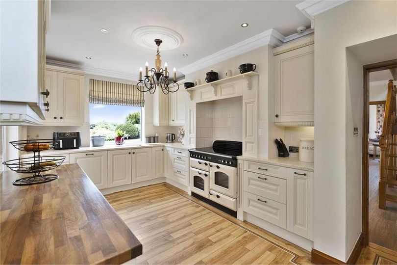 East Lothian country villa with snooker hall, sauna and heated pool ...