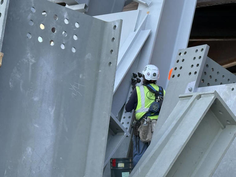 Raise the roof: First steel truss installed on A’s ballpark in latest ...