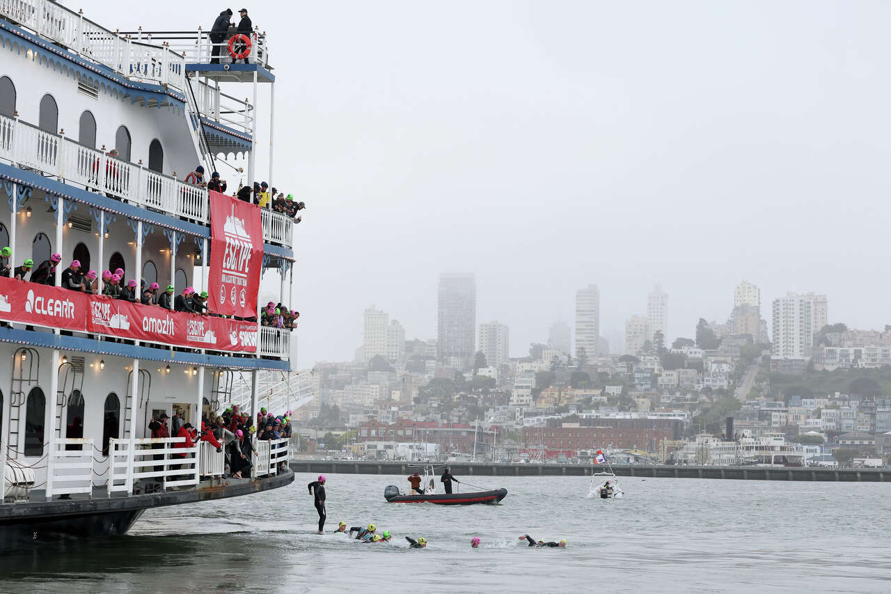 After 'chaotic' start that paralyzed competitor, Alcatraz triathlon is ...