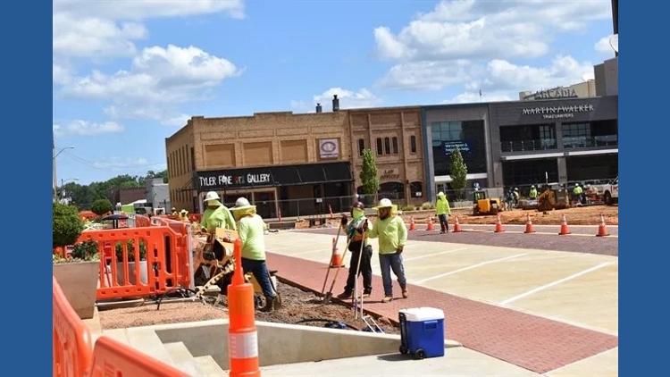 Downtown traffic shifts to reopen key intersection and closes part of ...