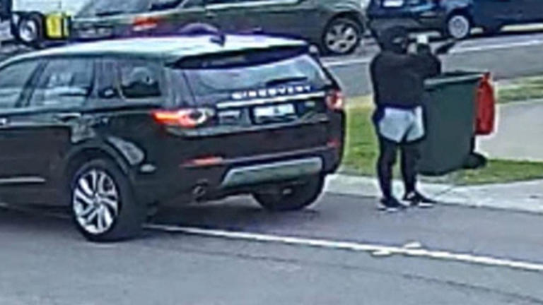 Broad daylight shooting filmed by gunman