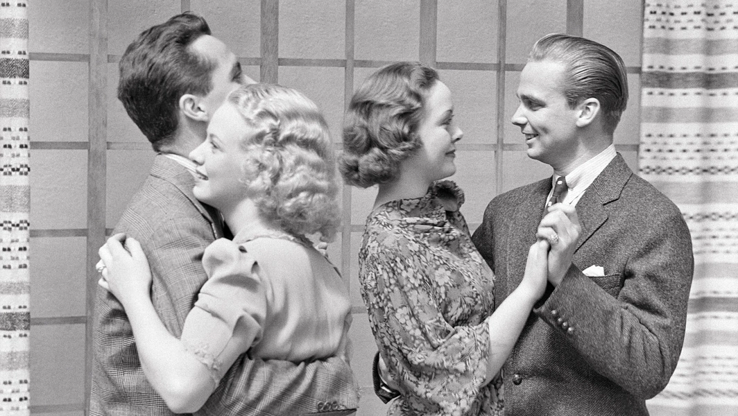 14 memorable first dates through the decades