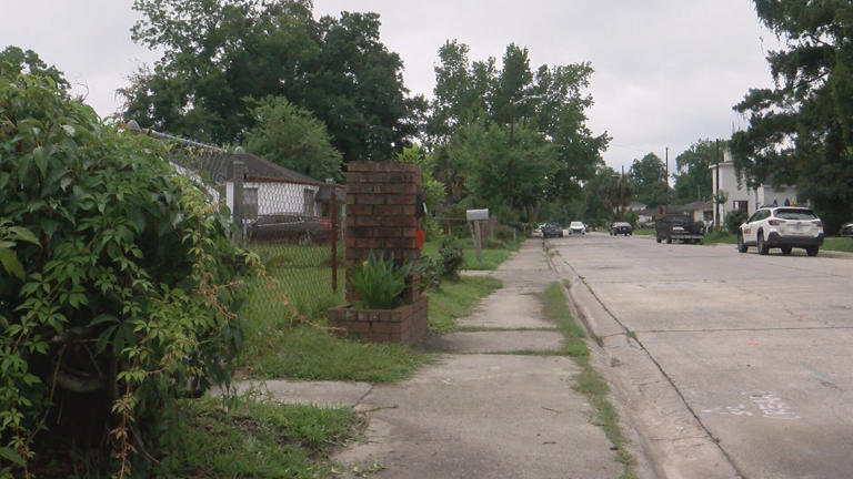 Savannah police investigate 2 deadly shootings