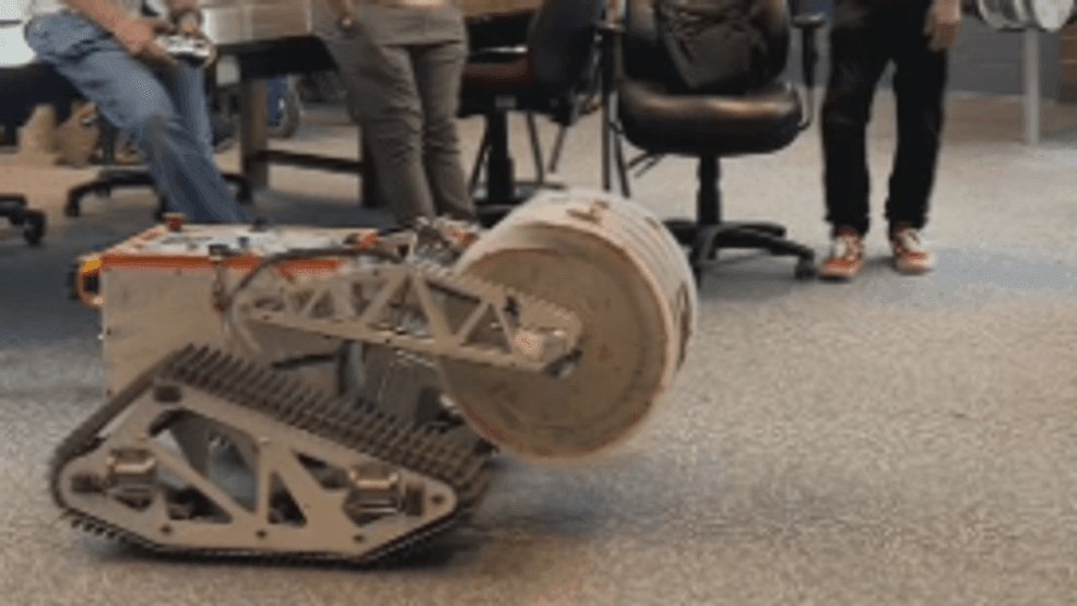Boise State students test lunar robot in moon-like environment