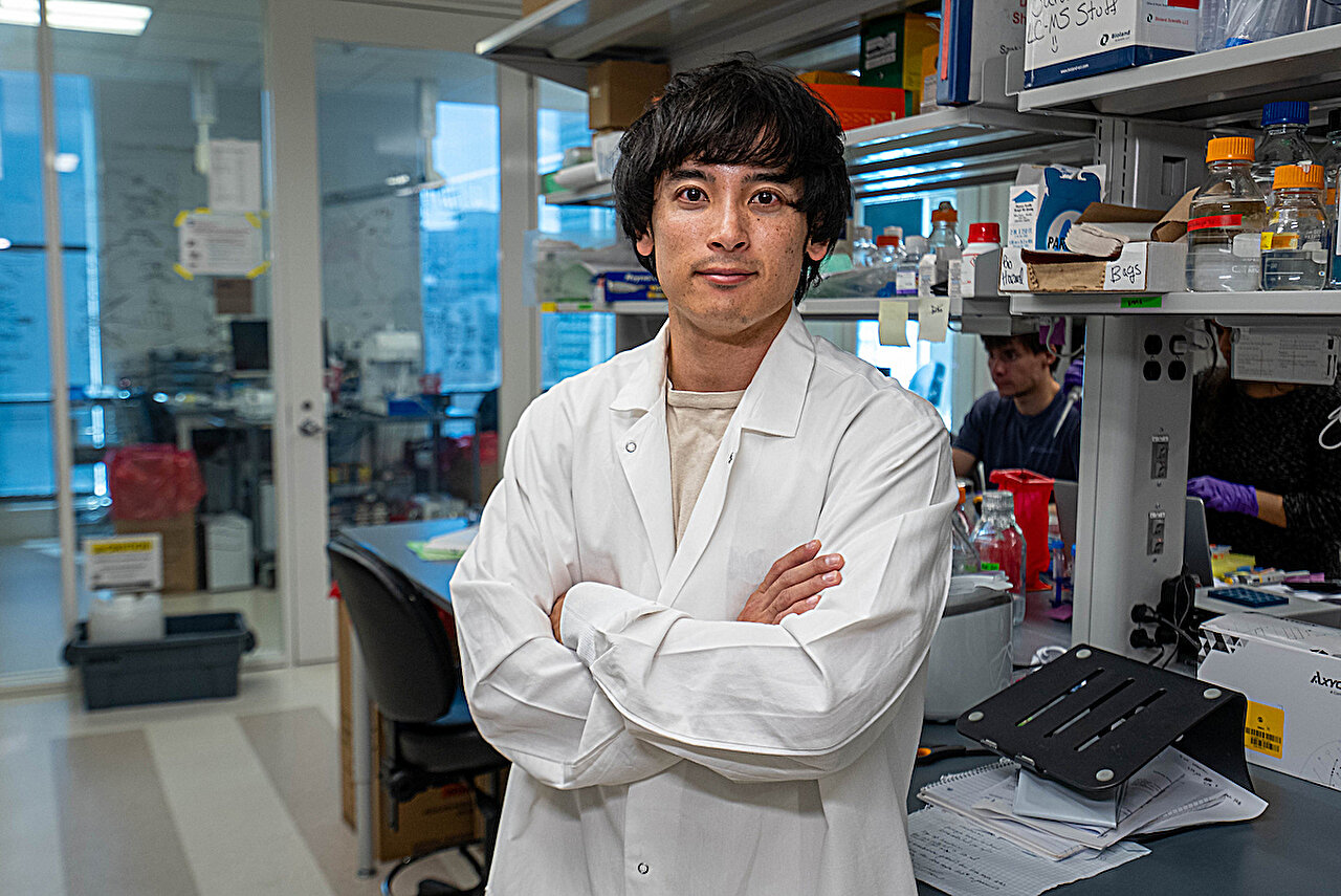 Living brain gene activity revealed noninvasively through programmable ...