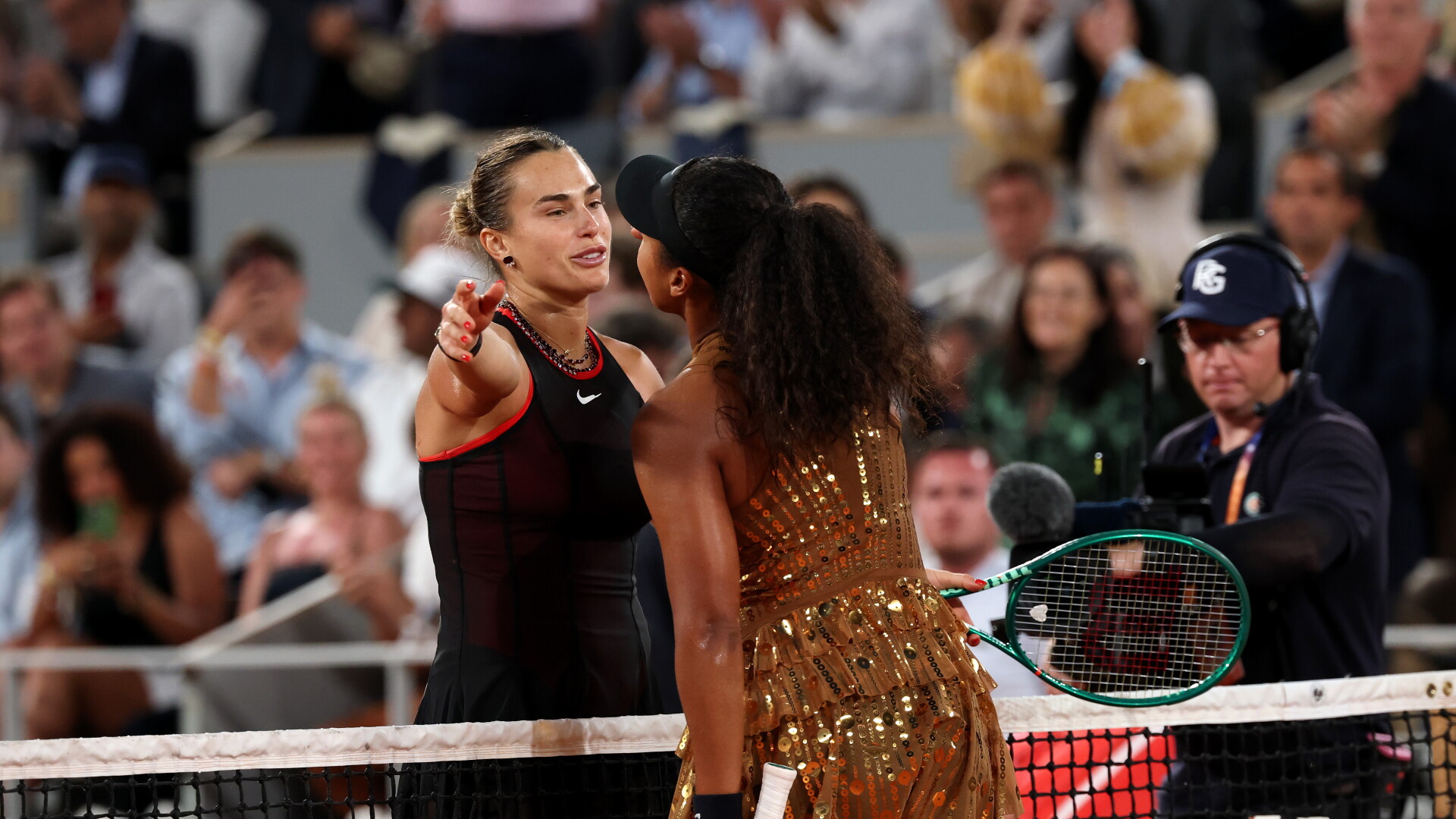 Aryna Sabalenka ends Naomi Osaka’s fashion show in Paris and advances ...