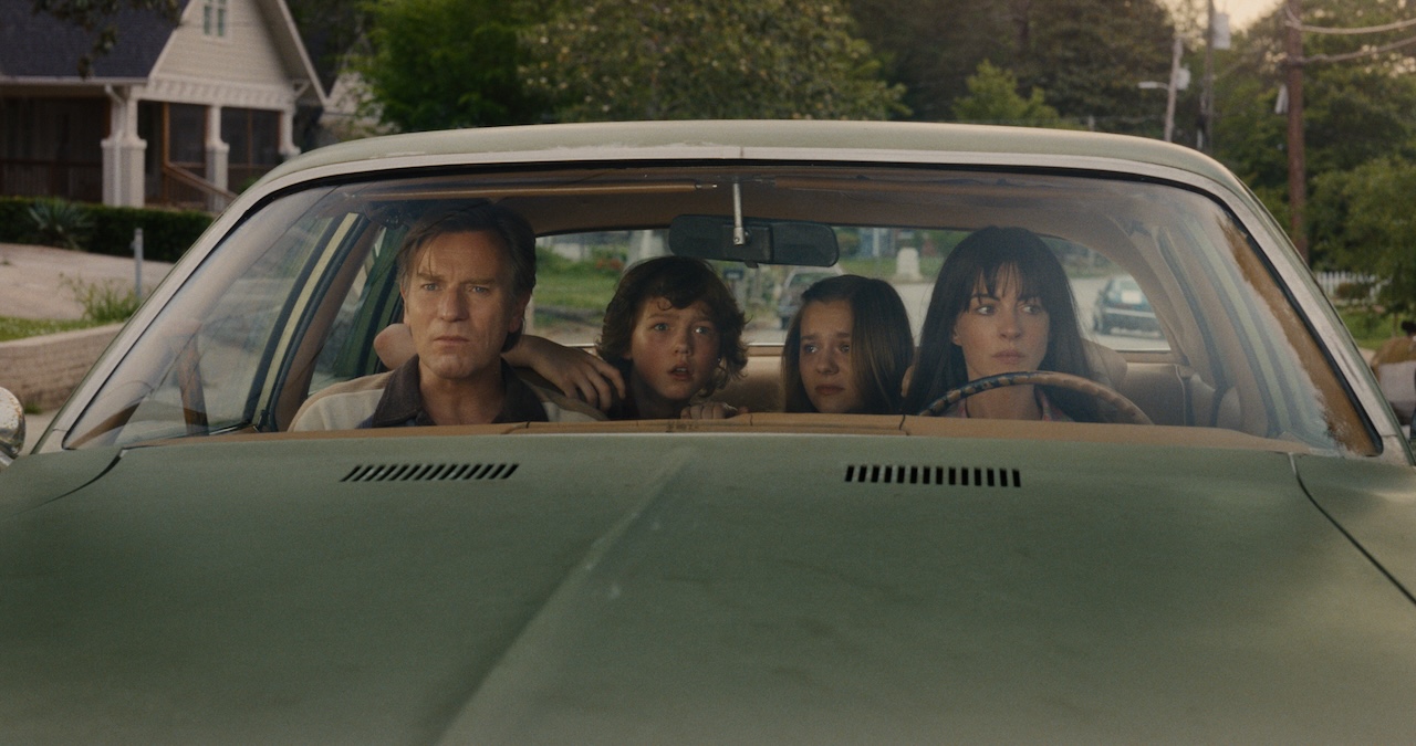 Anne Hathaway and Ewan McGregor fight dinosaurs in a movie that isn’t ...