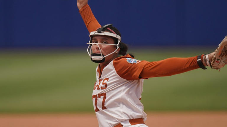 Texas beats Tennessee twice, advances to WCWS title series for 2nd ...
