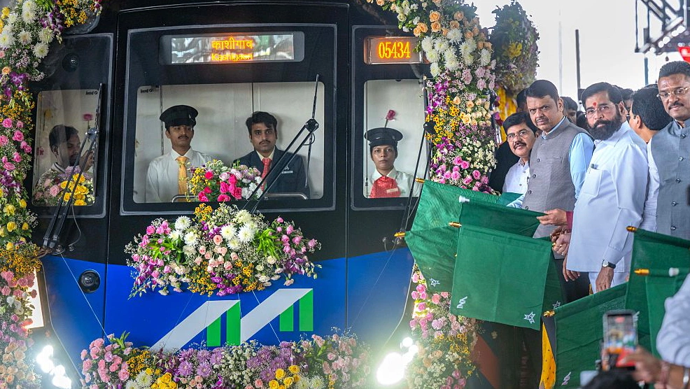 MMRDA to build 7 FOBs for Metro Line 9 access