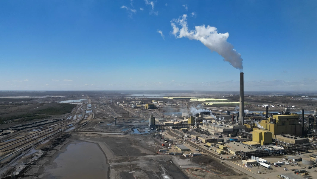 Seven wildfires burn near Alberta oil sands as risk stays extreme