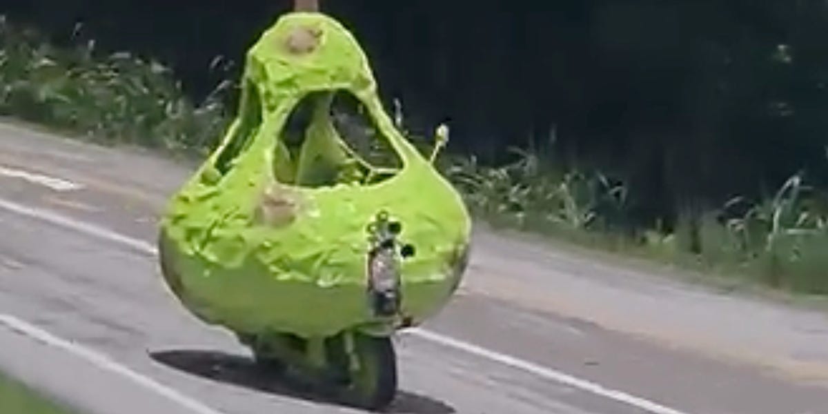 This Florida man is taking his pear-shaped moped on a summer cross ...