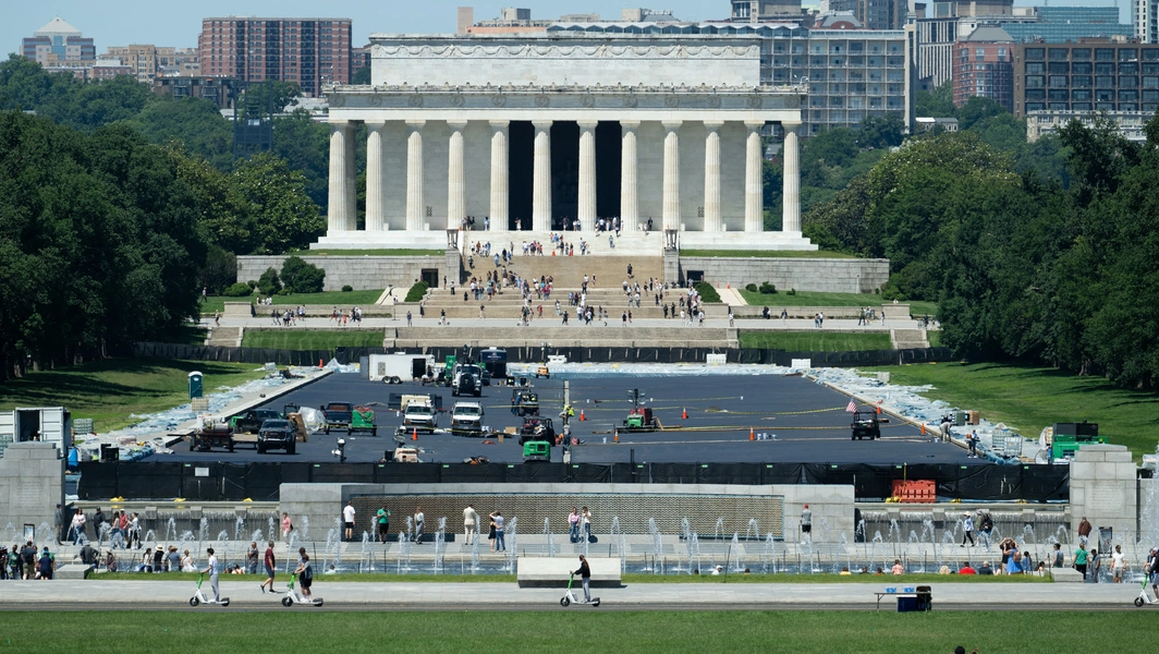 Trump faces scrutiny over Reflecting Pool revamp and public gaffe