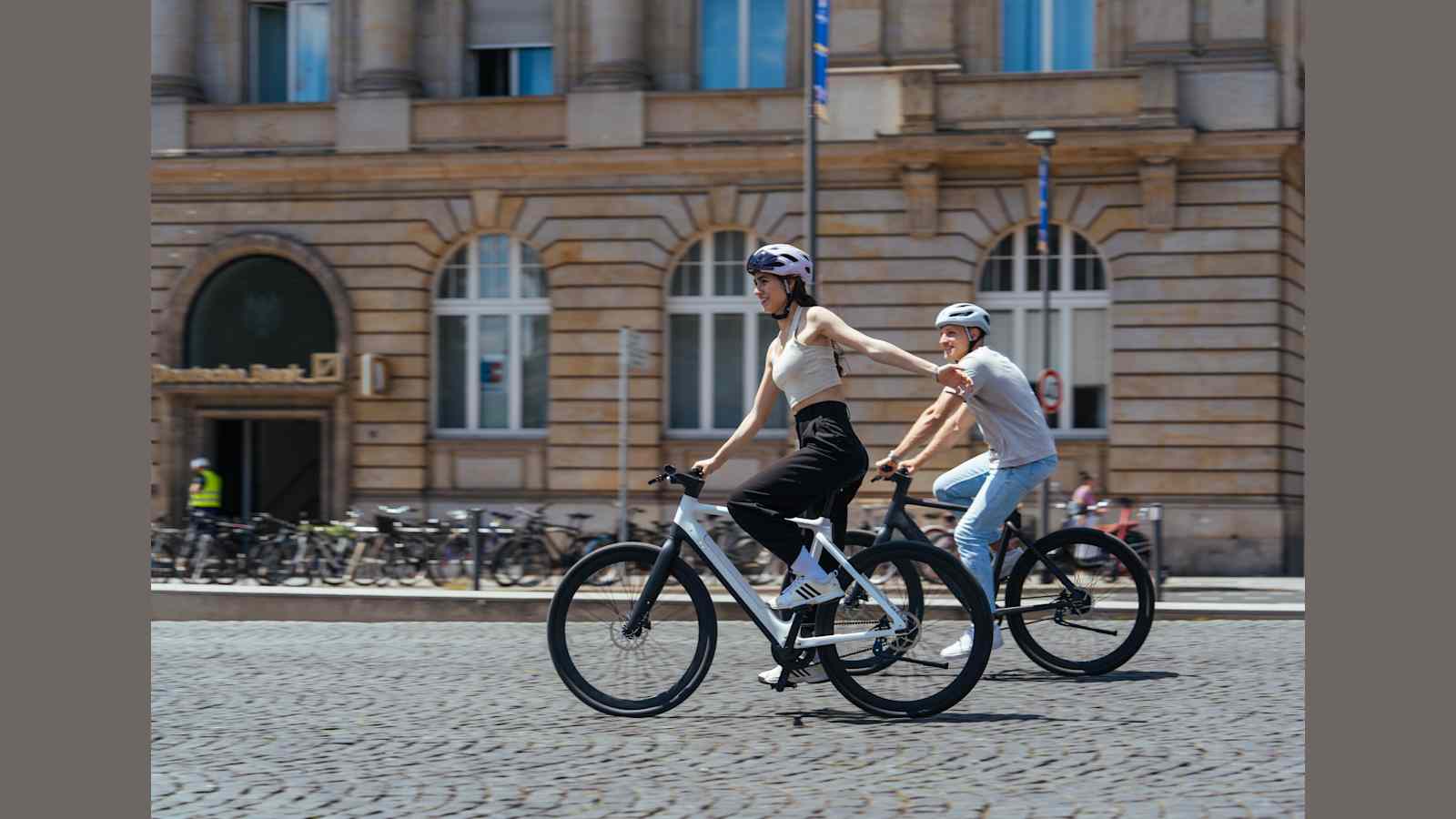 Tezeus C8 Update: Leichtes E-Bike mit Fingerabdruck-Sensor