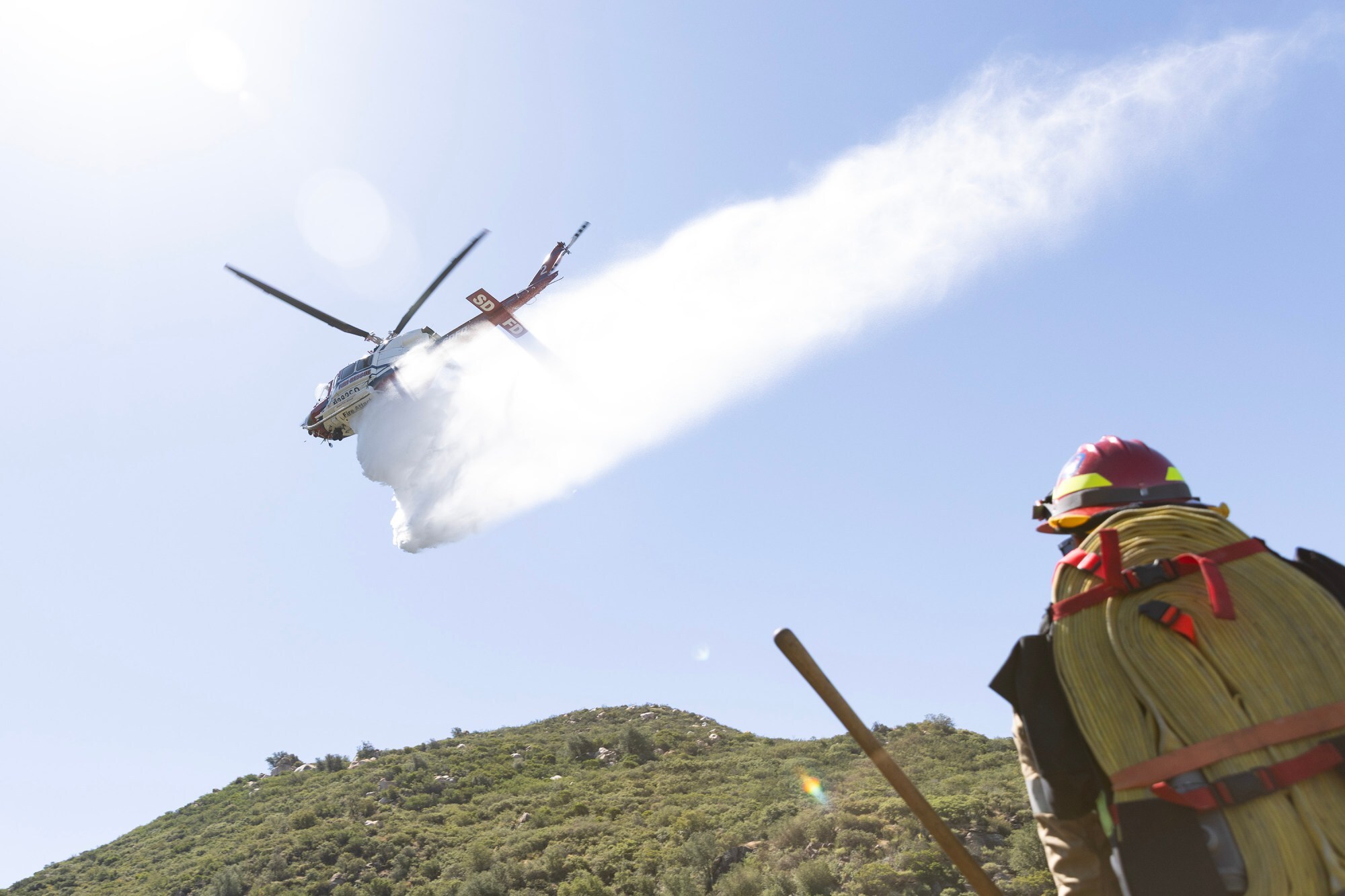 State Route 67 in Ramona back open after small brush fire
