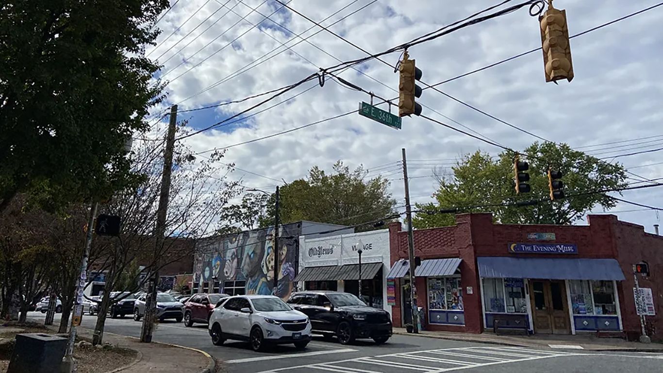 Nuisance or entrepreneur? Charlotte could criminalize street vending