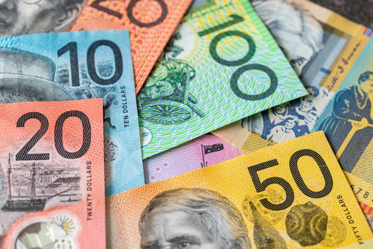 Government denies minimum wage increase will risk rate hike