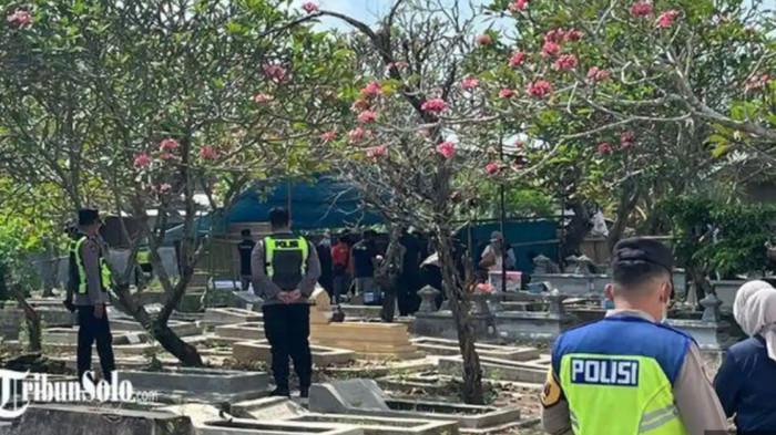 5 populer regional: Lansia tewas usai makan sate - bom Perang Dunia II ...