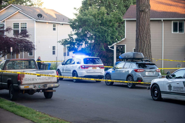 Multiple people killed, police officer shot in Sandy; man arrested