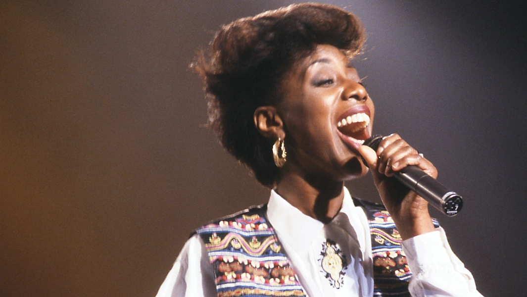 15 singers whose talents deserve greater recognition