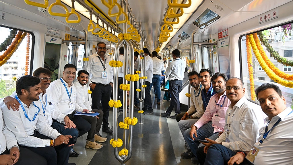 MMRDA to build 7 FOBs for Metro Line 9 access