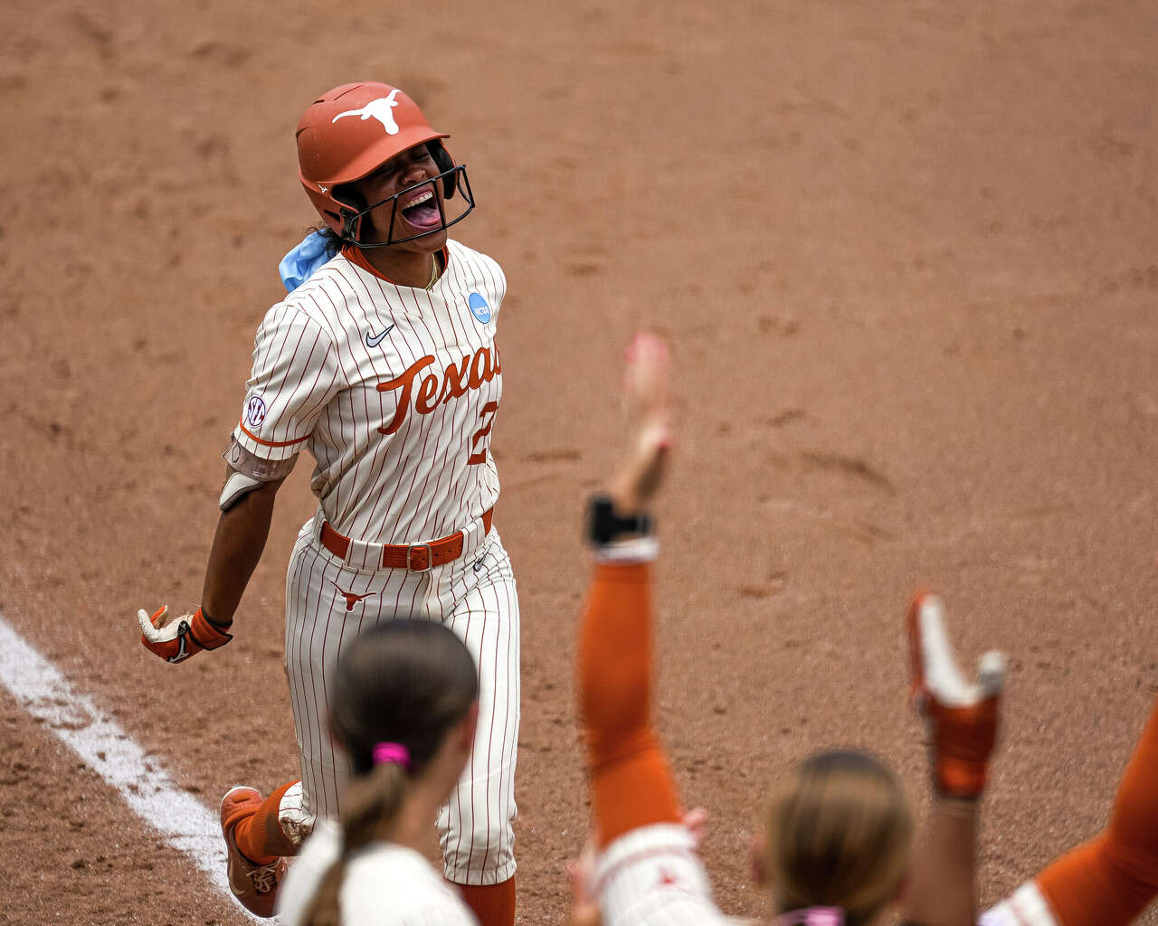 Kayden Henry: 3 things to know about Texas softball's All-American ...