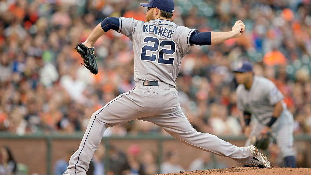 Giants promote Buddy Kennedy amid roster moves