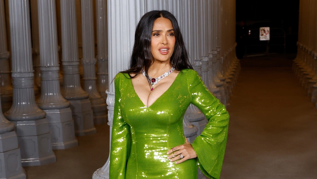 1 iconic Salma Hayek style moments