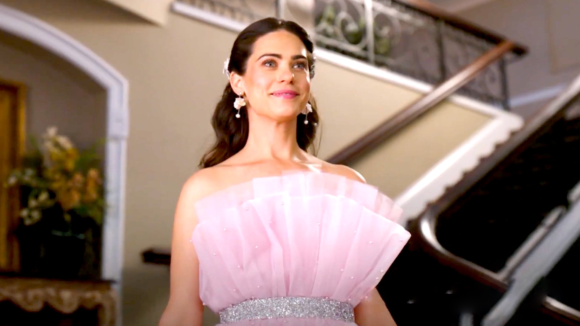 Fashion meets mystery on the Love Heist