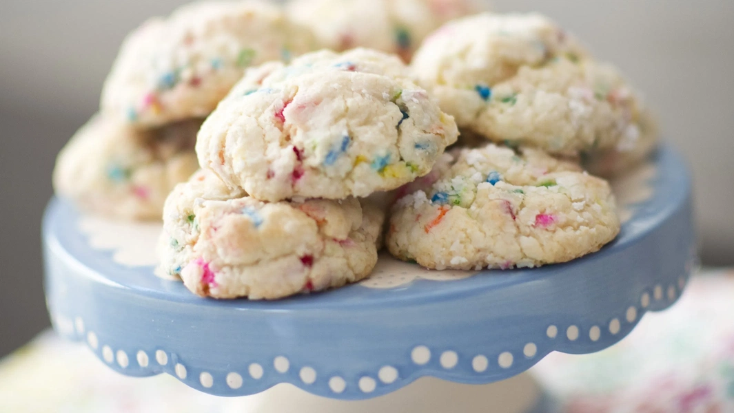 15 desserts you can make with white cake mix