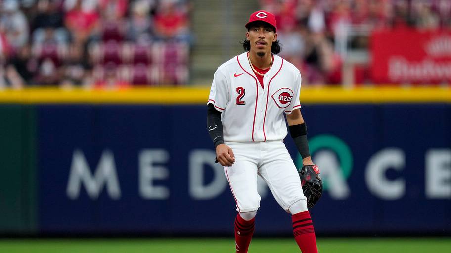 Reds get crushed in Edwin Arroyo's MLB debut, drop game 1 to Royals