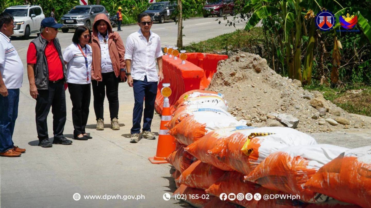 Dizon orders replacement of sandbags used as barriers along Kalinga ...