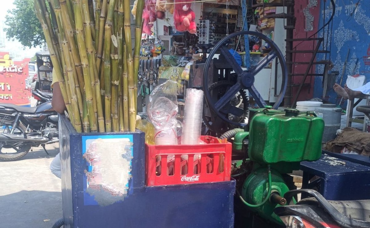 Woman discovers sugarcane vendor is influencer with 1.25 lakh followers ...