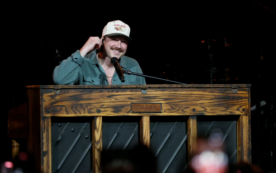 Morgan Wallen jokes after viral piano-flipping incident in Denver